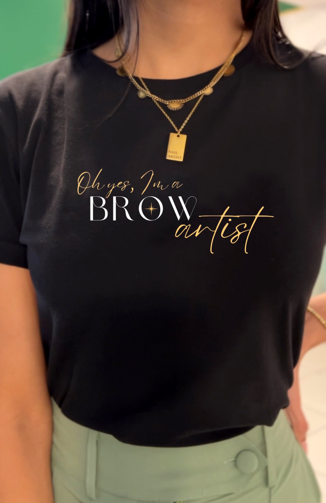 BROW ARTIST – Lunara Scrubs